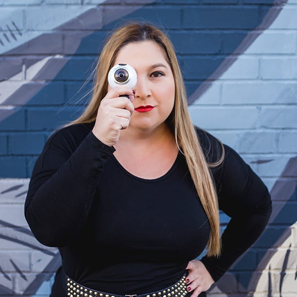 Cathy Hackl - TEDxPuraVida