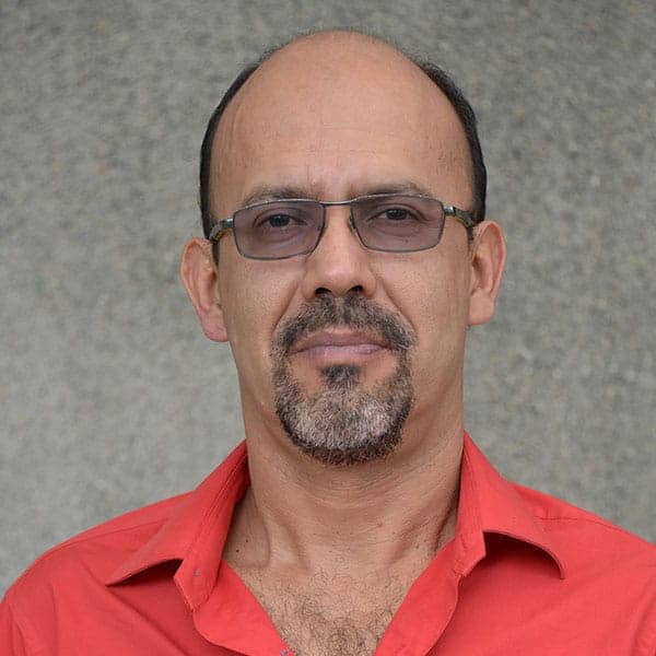 Alberto Alape - TEDxPuraVida